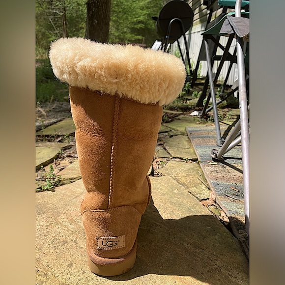 UGG | Shoes | Real Uggs Can Fit Almost Any Foot | Poshmark